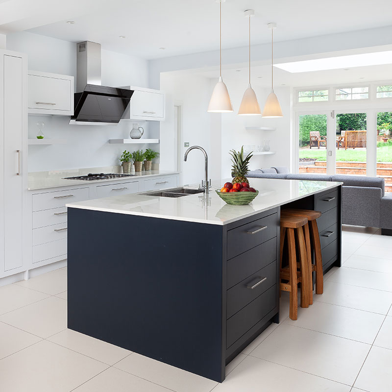 four-corner-white-and-blue - James Adcock